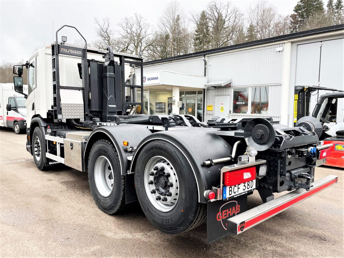 Scania P360B6X2*4 – Engströms Lastbilar