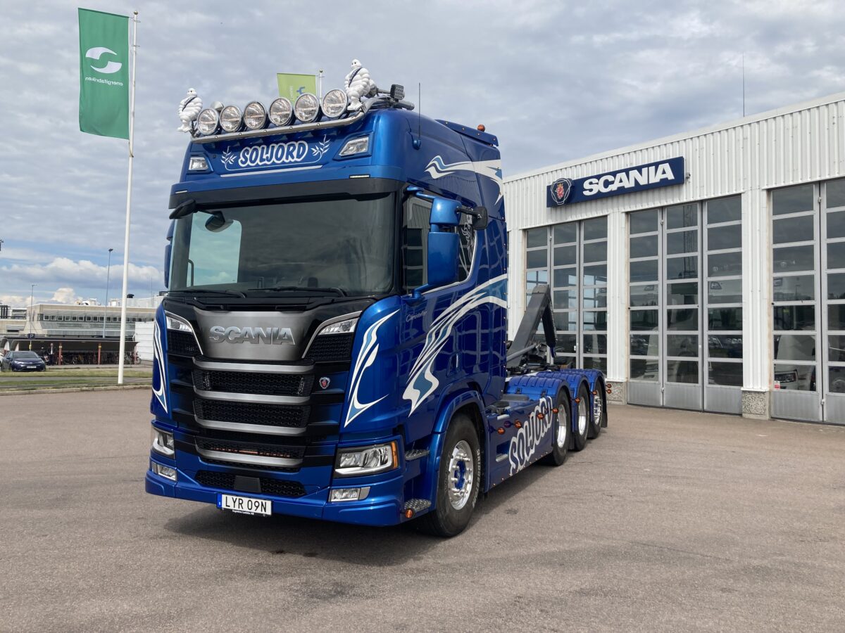 Scania R660 LB8x4*4NB – Engströms Lastbilar