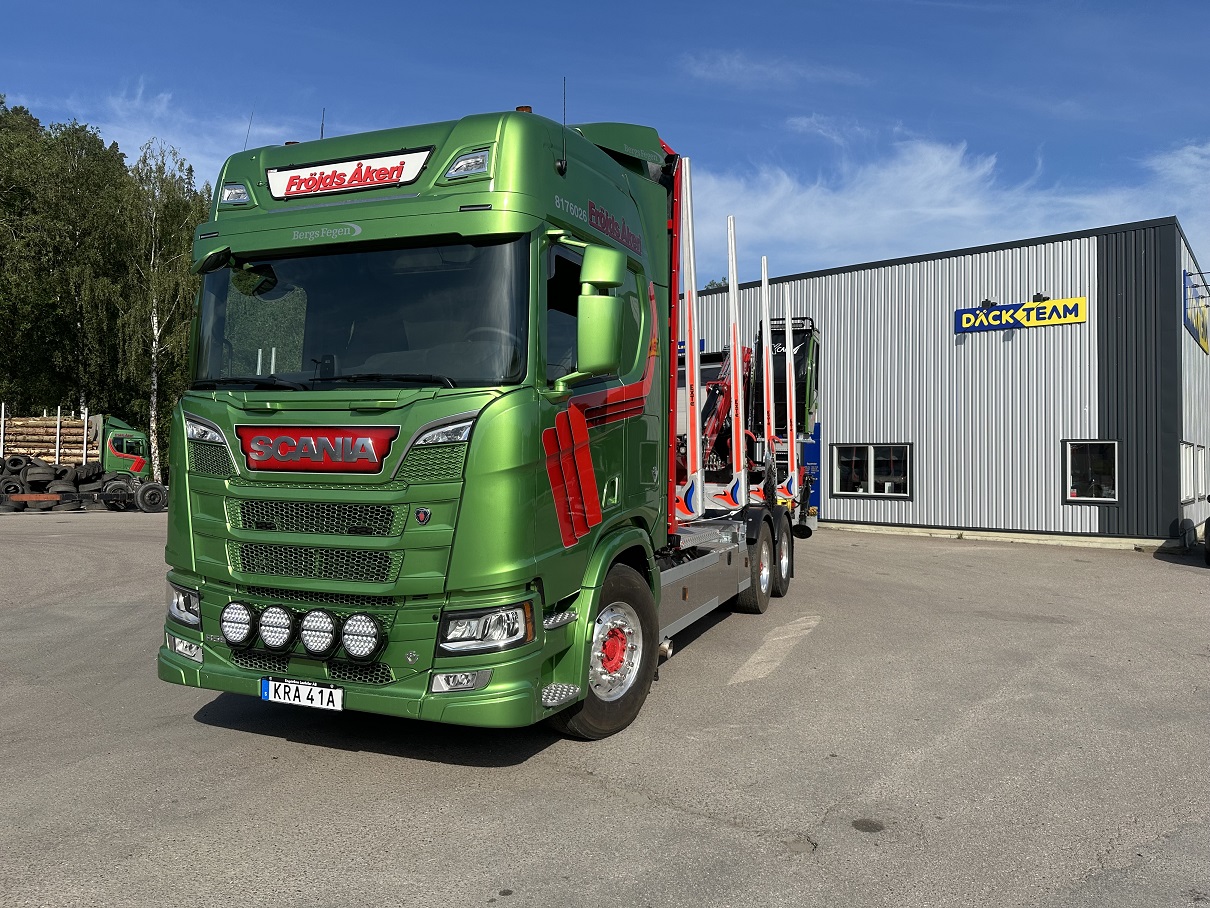 Scania R590 B6X4NB – Engströms Lastbilar